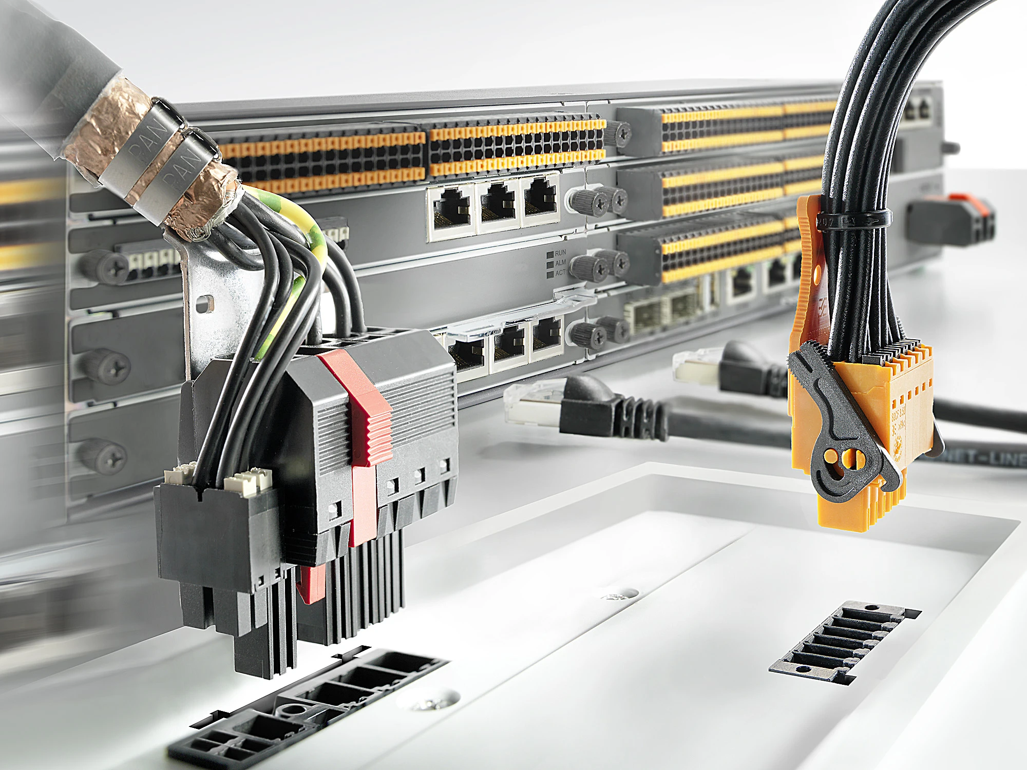 PCB connectors and PCB terminals
